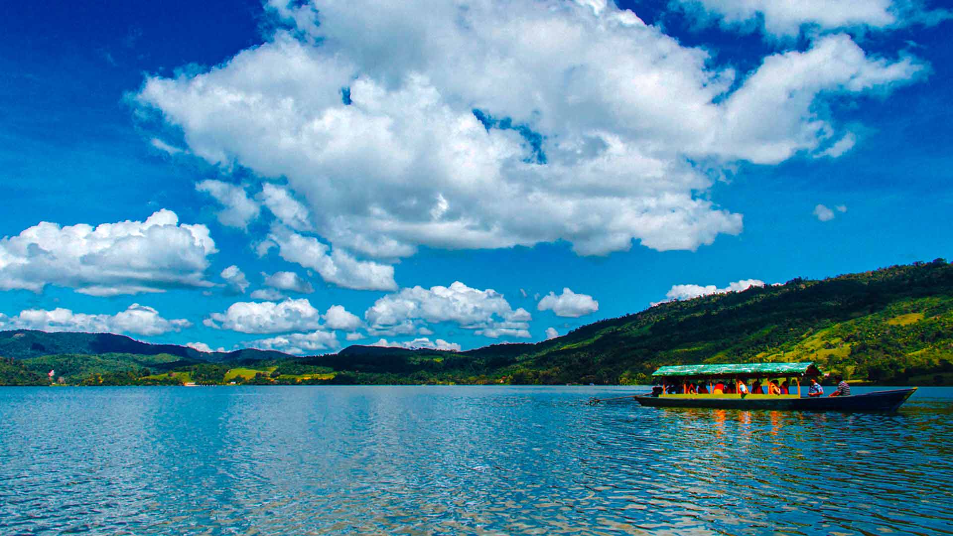 Laguna Azul - Tarapoto Perú - Hotel SuiSui